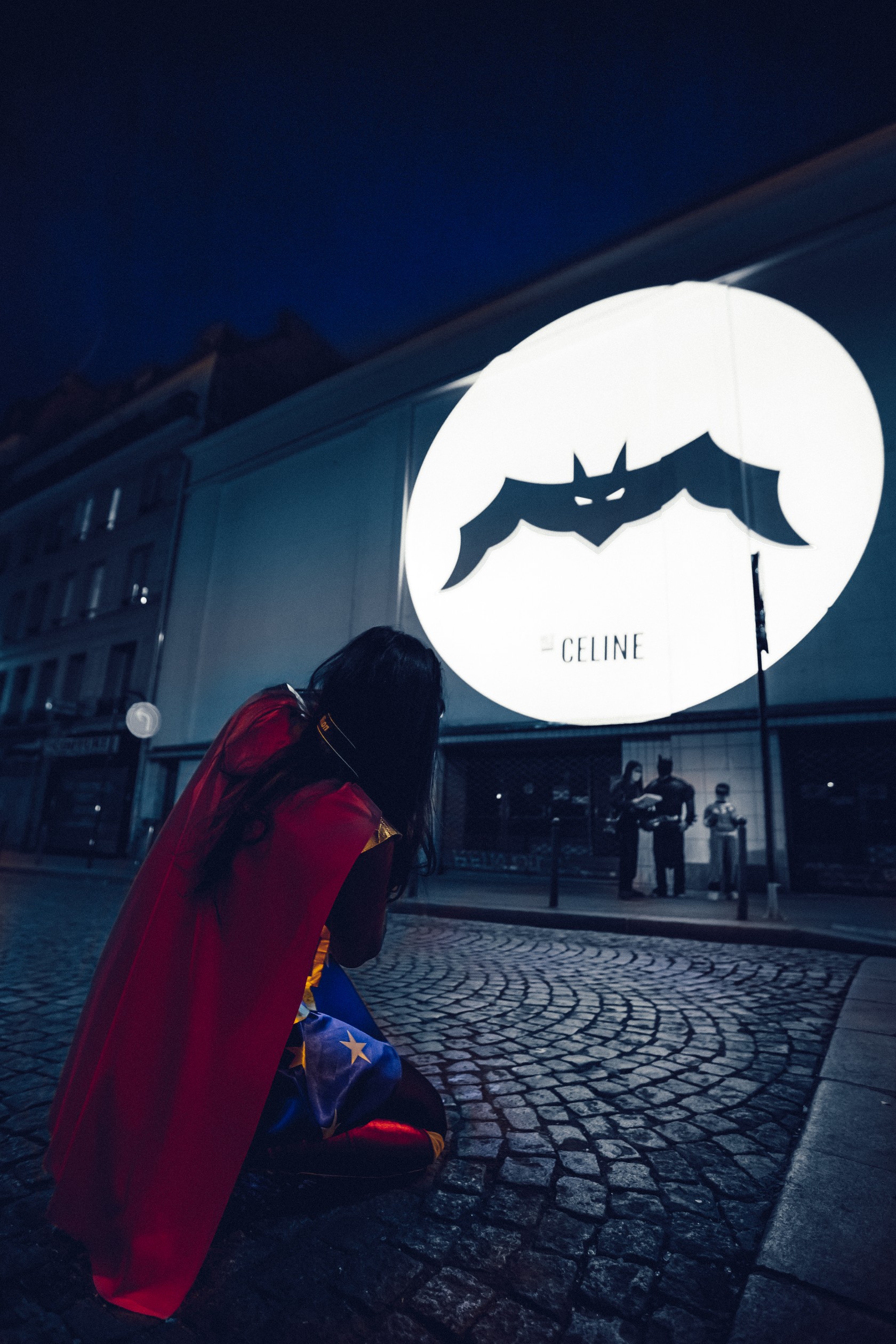 Batman Day 2020: Warner Bros. projette le Bat-Signal à Paris - DC ...